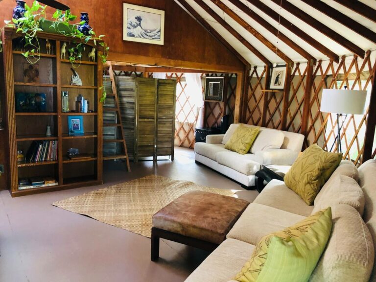 12 Best Yurts in Hawaii To Rent For a Glamping Getaway - Yurt Trippers