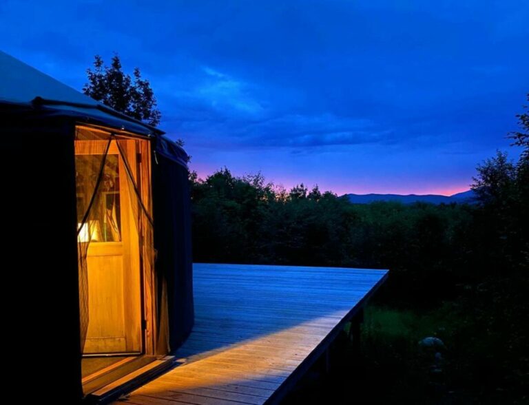 12 Incredible Yurts in New England To Rent For a Glamping Getaway ...