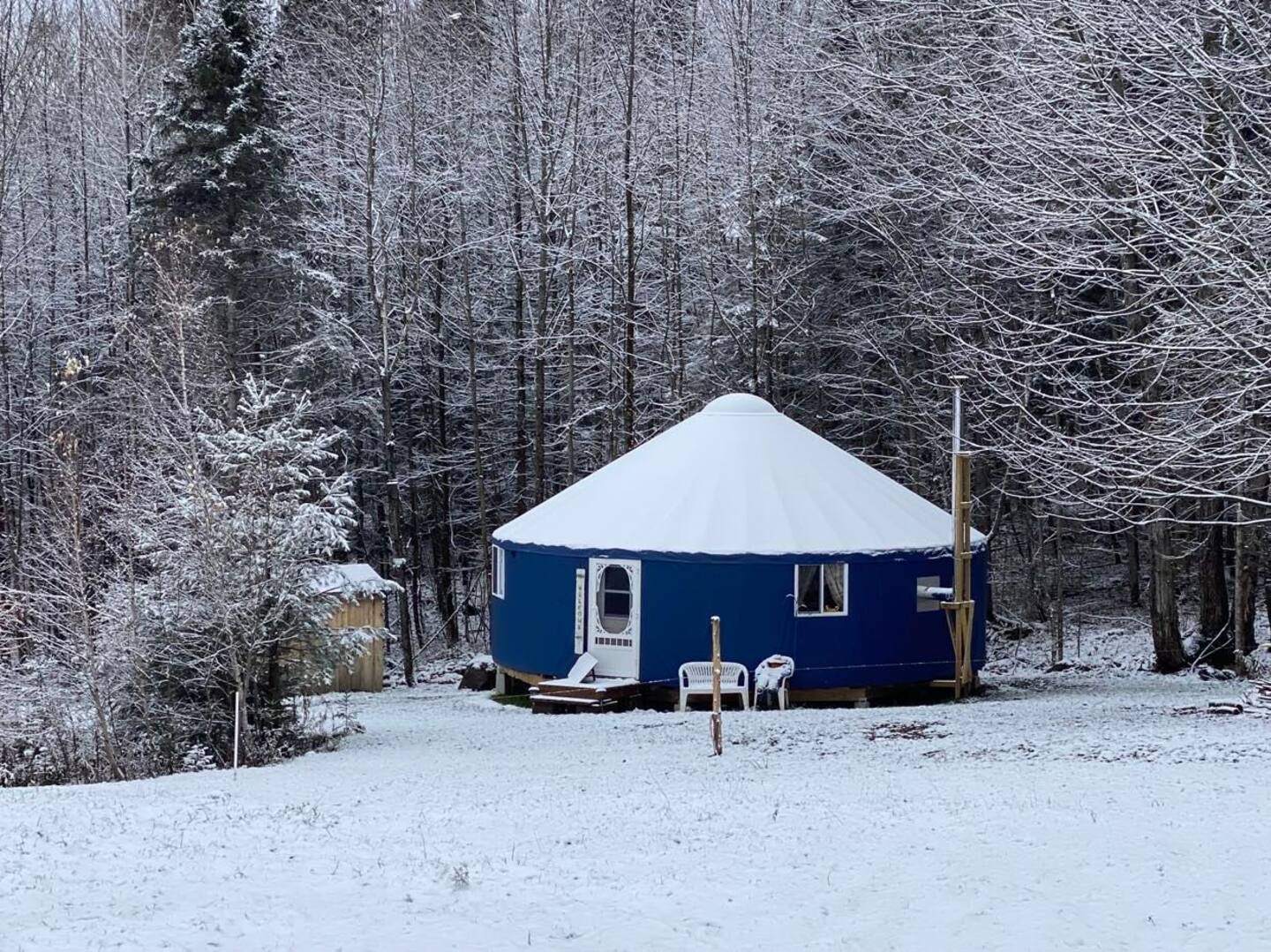 12 Incredible Yurts in New England To Rent For a Glamping Getaway ...
