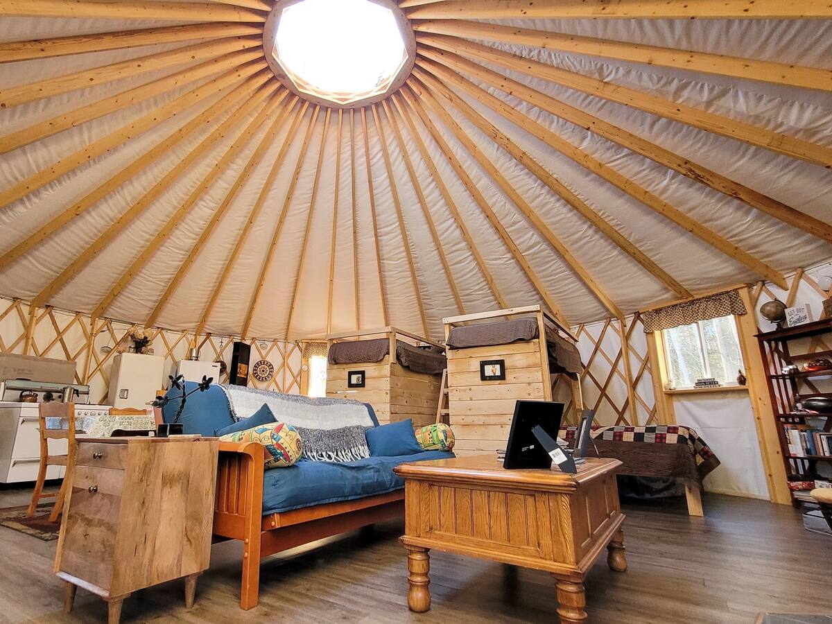 12 Incredible Yurts in New England To Rent For a Glamping Getaway ...