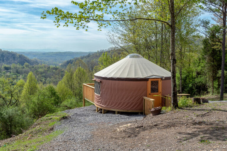 15 Best Yurts in Tennessee To Rent For a Glamping Getaway - Yurt Trippers